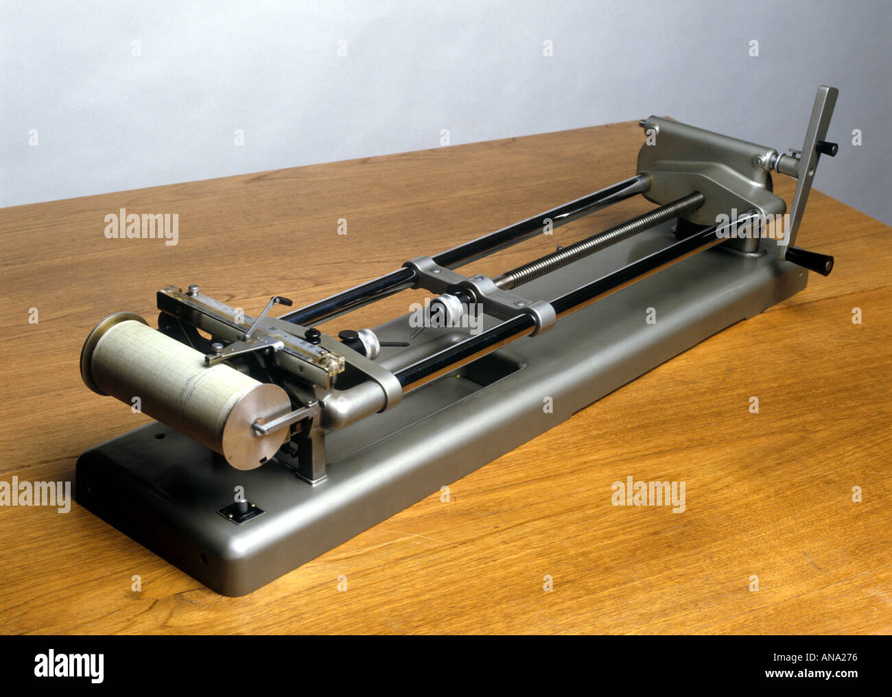 Extensometer hi-res stock photography and images - Alamy