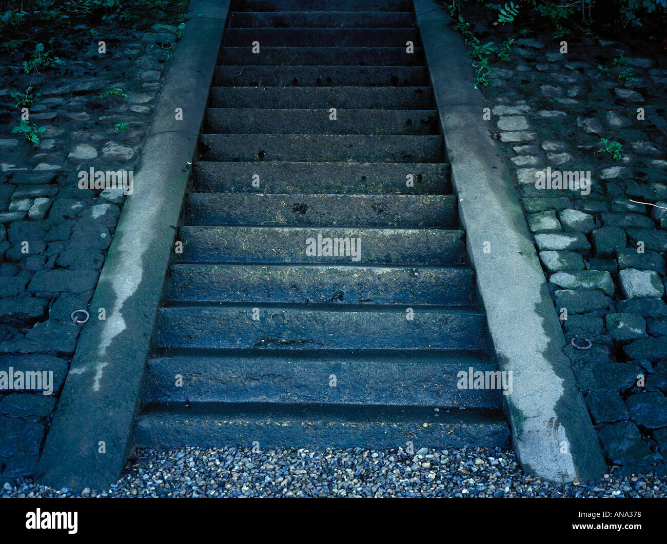 steps on the river leading to the river thames Stock Photo - Alamy