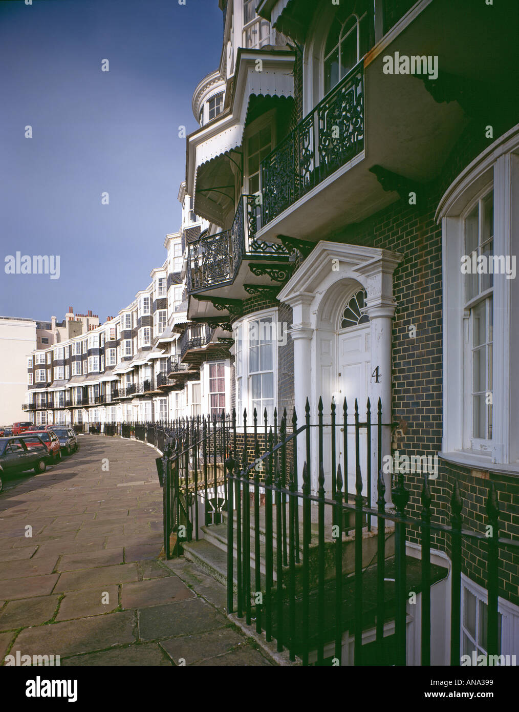 Royal crescent brighton hi-res stock photography and images - Alamy