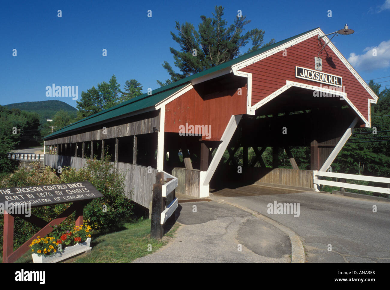 Covered bridge jackson new hampshire hi-res stock photography and ...