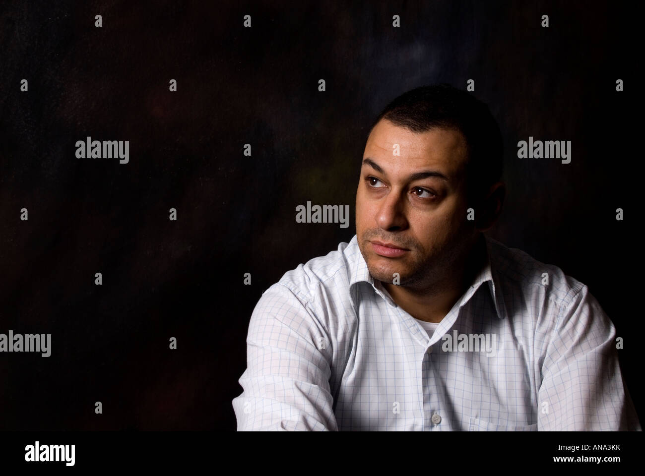 Miserable looking people hi-res stock photography and images - Alamy