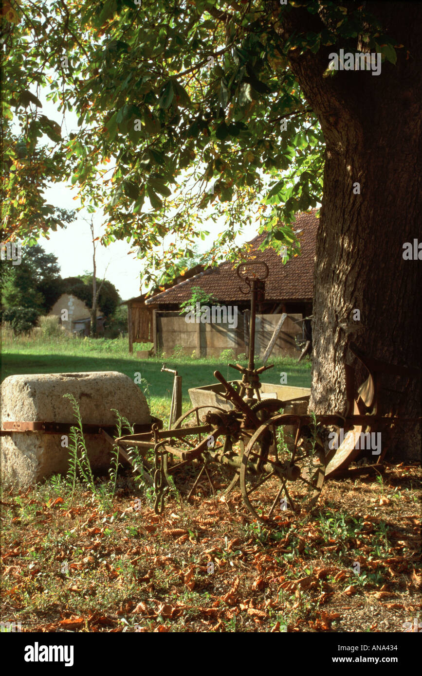 Old french barns hi-res stock photography and images - Alamy