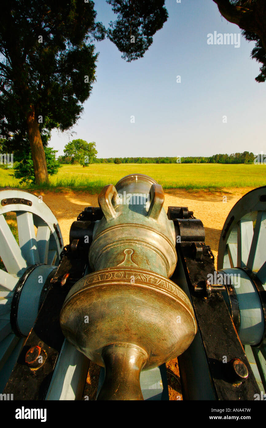 Cannon on Yorktown Battlefield, Colonial National Historical Park ... Cannon on Yorktown Battlefield, Colonial National Historical Park ...