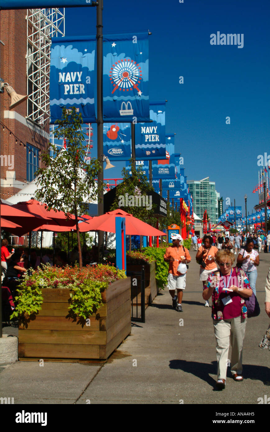Chicago municipal pier hi-res stock photography and images - Alamy