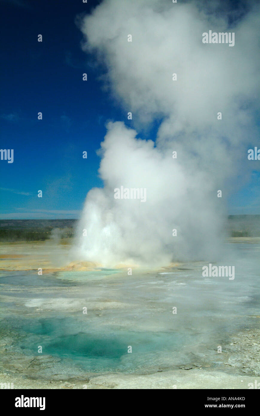 Volcanic tableland yellowstone national park hi-res stock photography ...