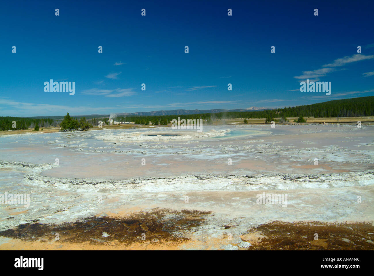 Volcanic tableland yellowstone national park hi-res stock photography ...