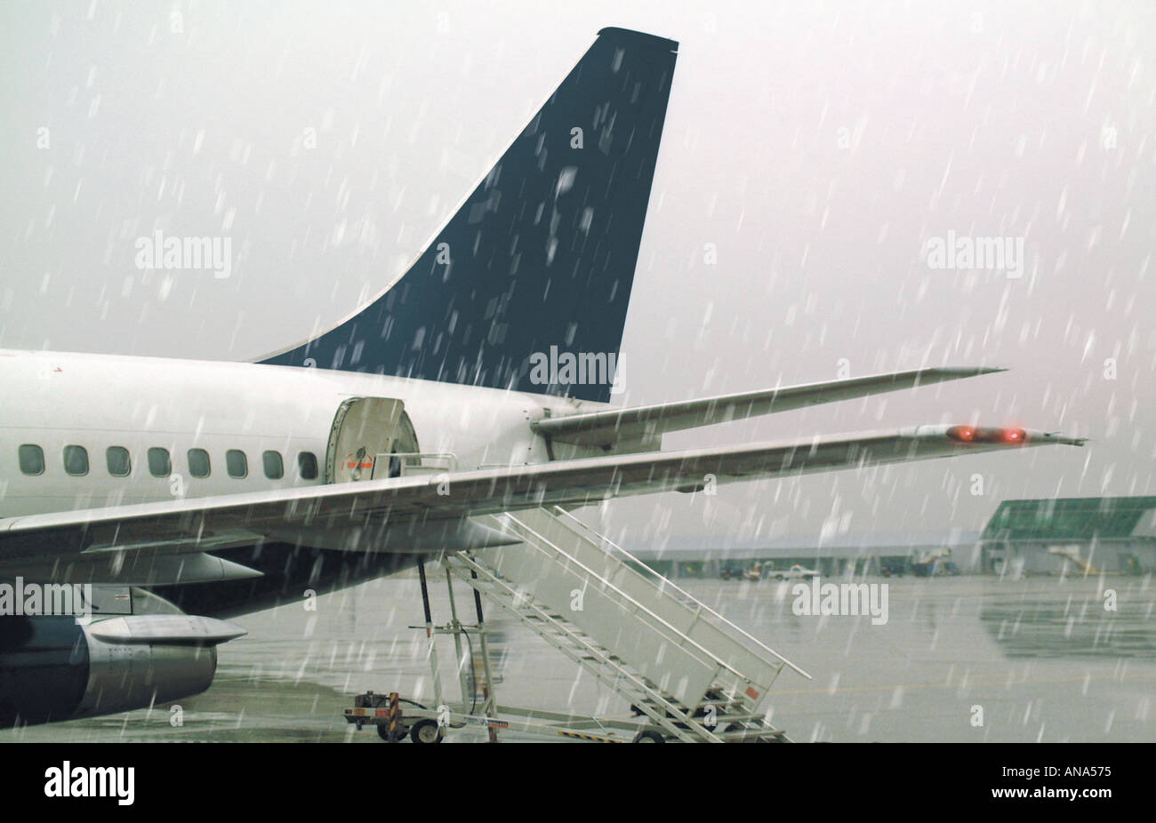 Wet snow airport hi-res stock photography and images - Alamy