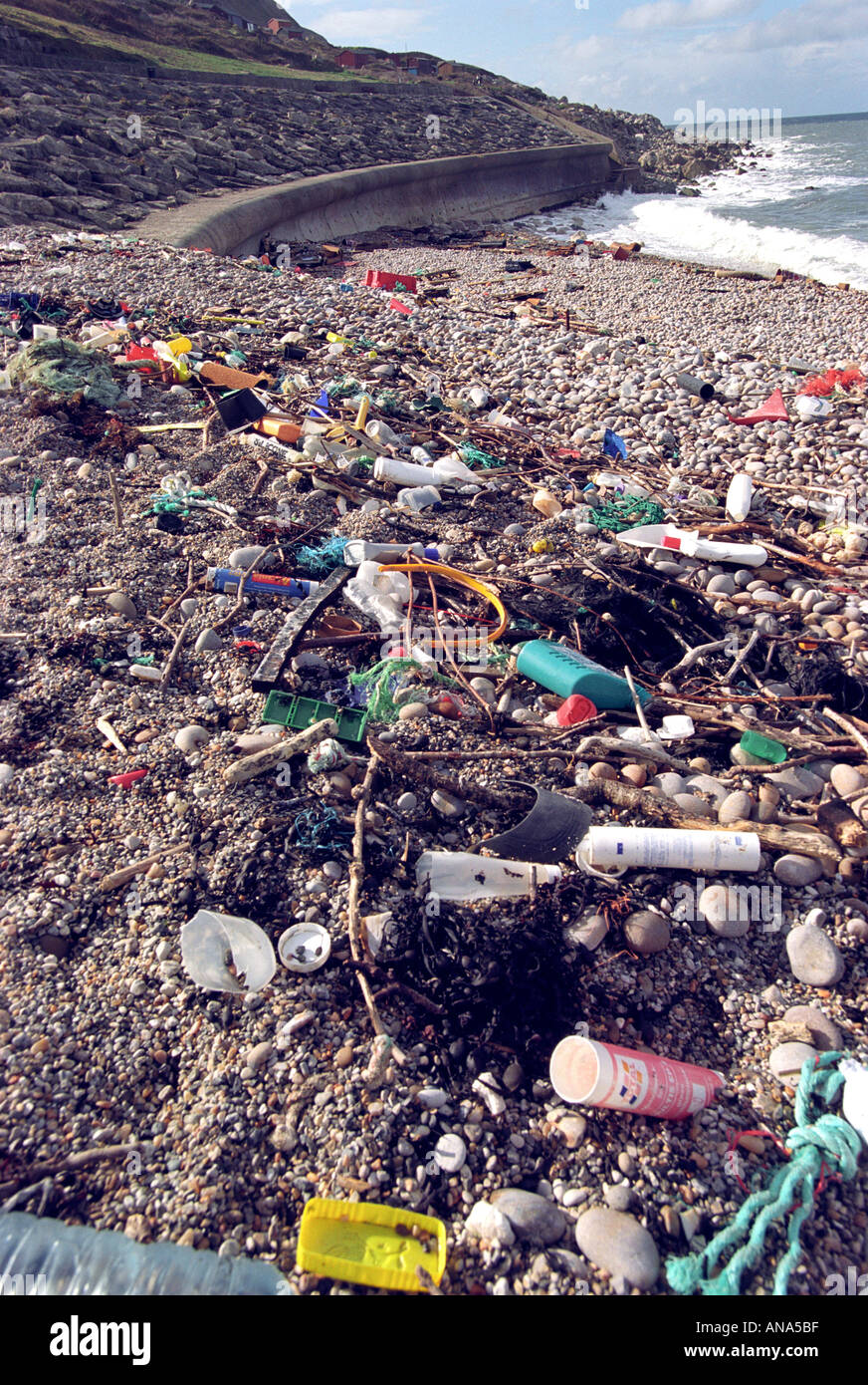 Rubbish washed up on a beach Stock Photo - Alamy