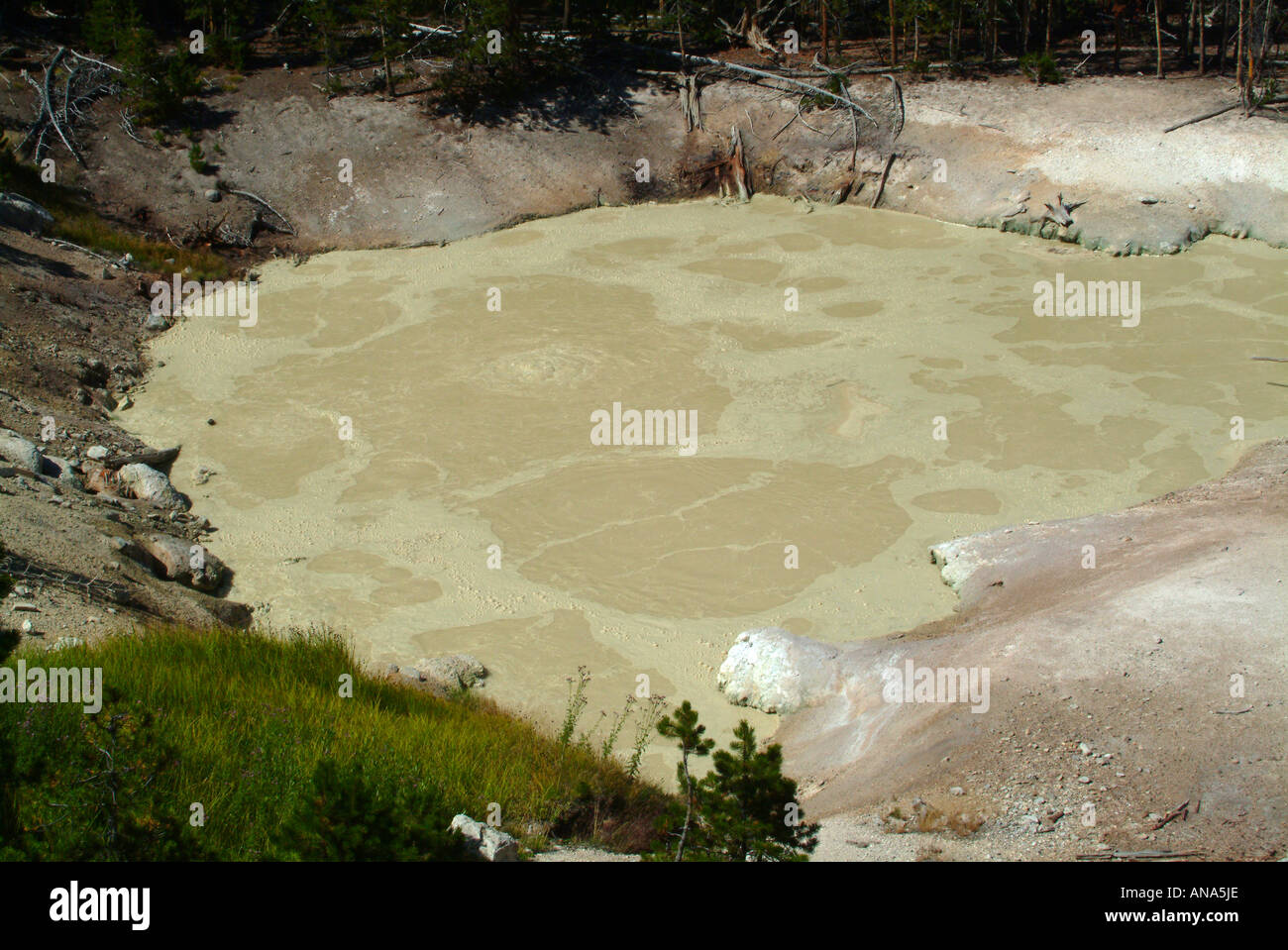 Hydrothermal explosion yellowstone park hi-res stock photography and ...