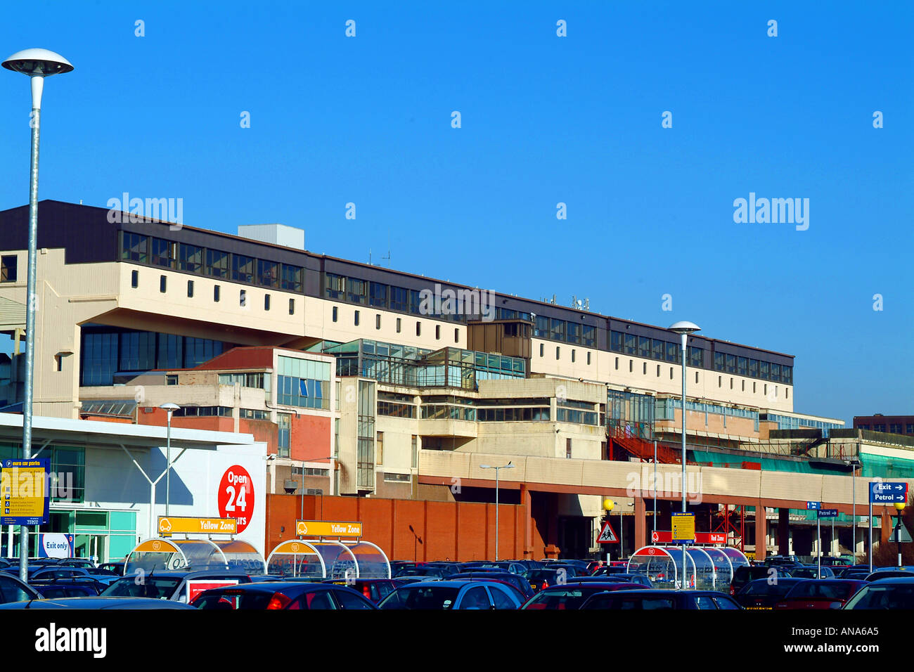 Cumbernauld town centre hi-res stock photography and images - Alamy