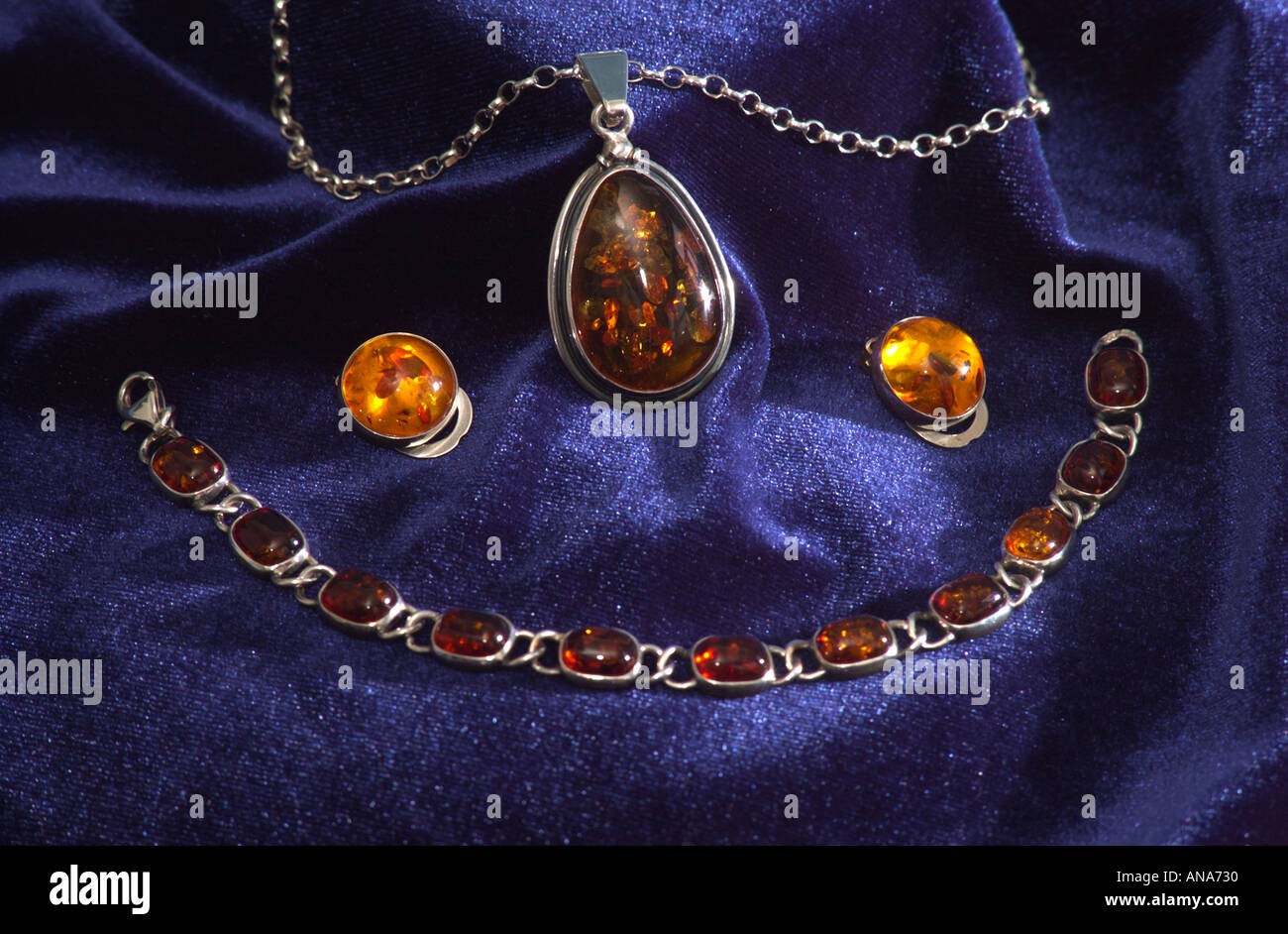Amber jewels hi-res stock photography and images - Alamy