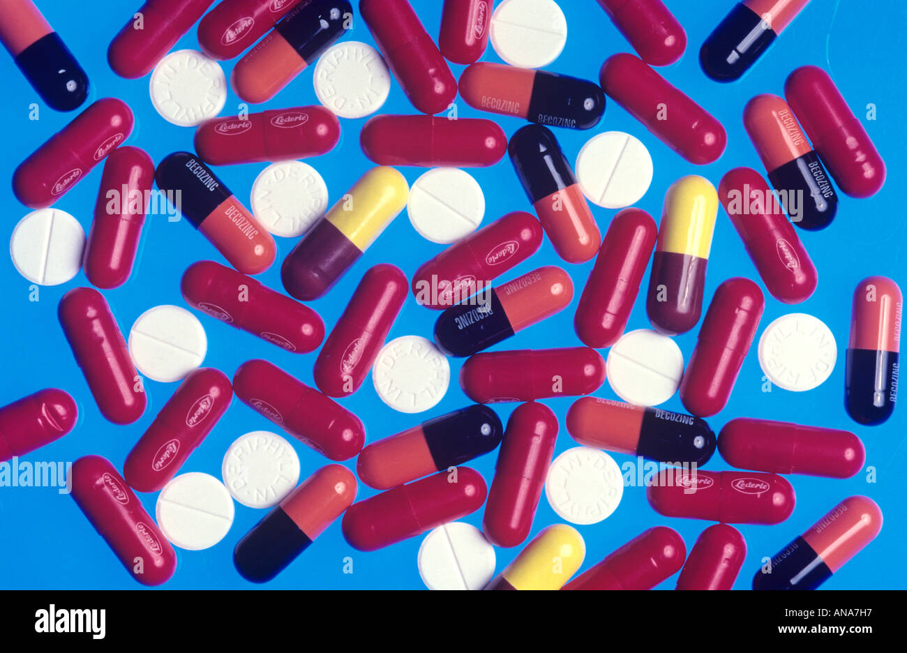 Allopathic medicinal hi-res stock photography and images - Alamy