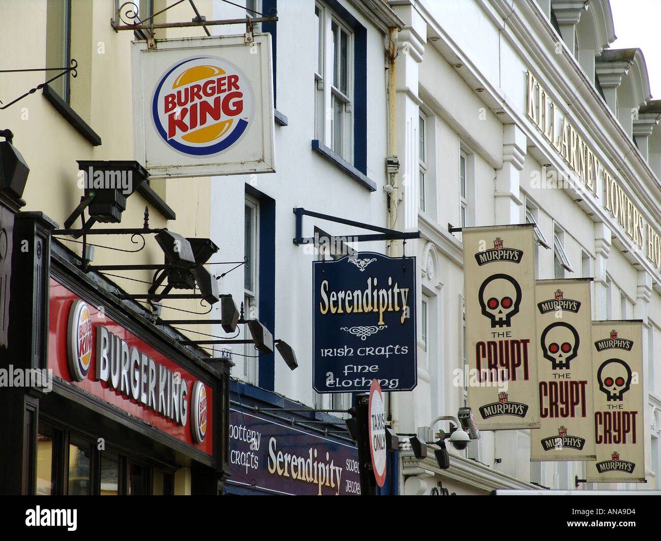Murphys bar killarney hi-res stock photography and images - Alamy