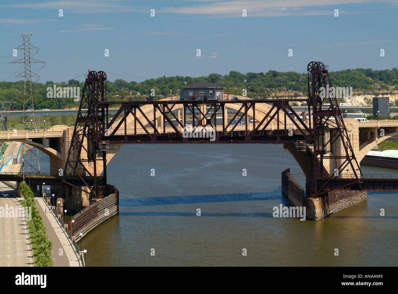 Mississippi river crossing hi-res stock photography and images - Alamy