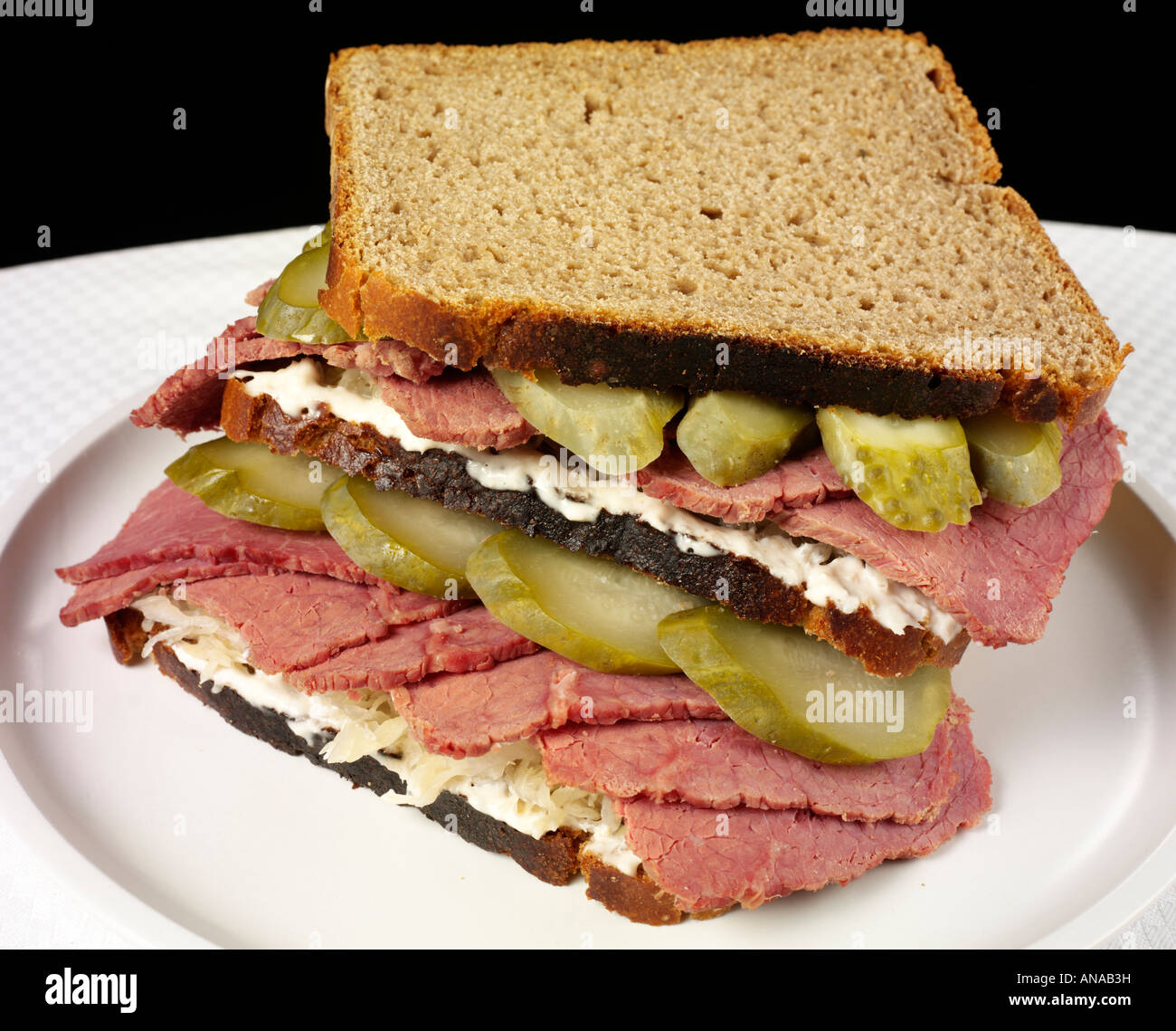 Salt beef sandwich on rye hi-res stock photography and images - Alamy