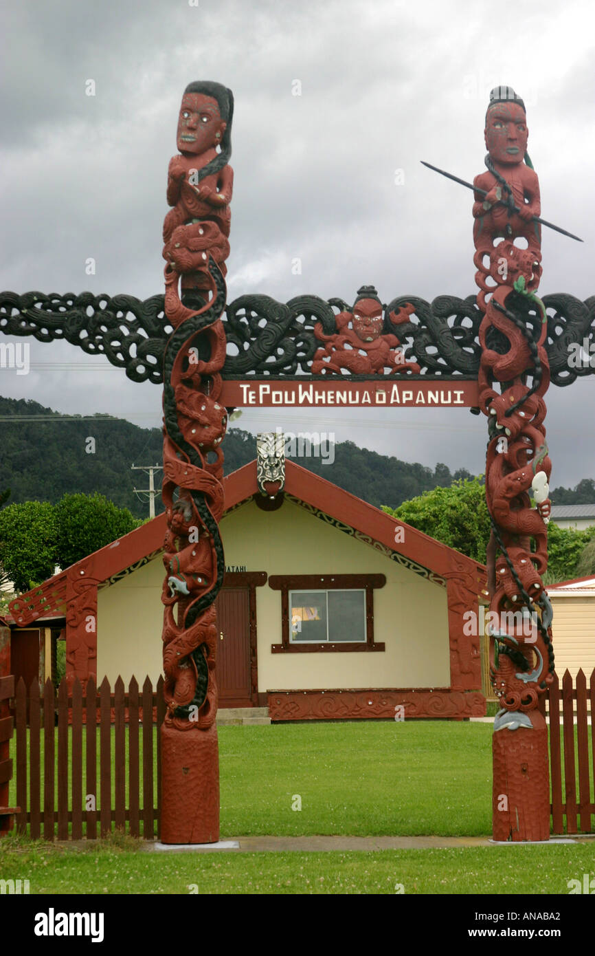 Maori entrance gate hi-res stock photography and images - Alamy