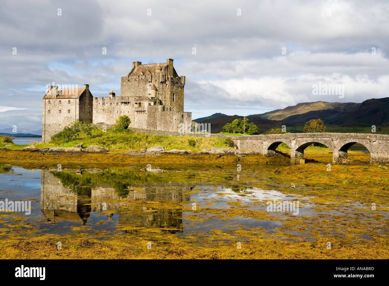 Eliean Donan castle Stock Photo - Alamy