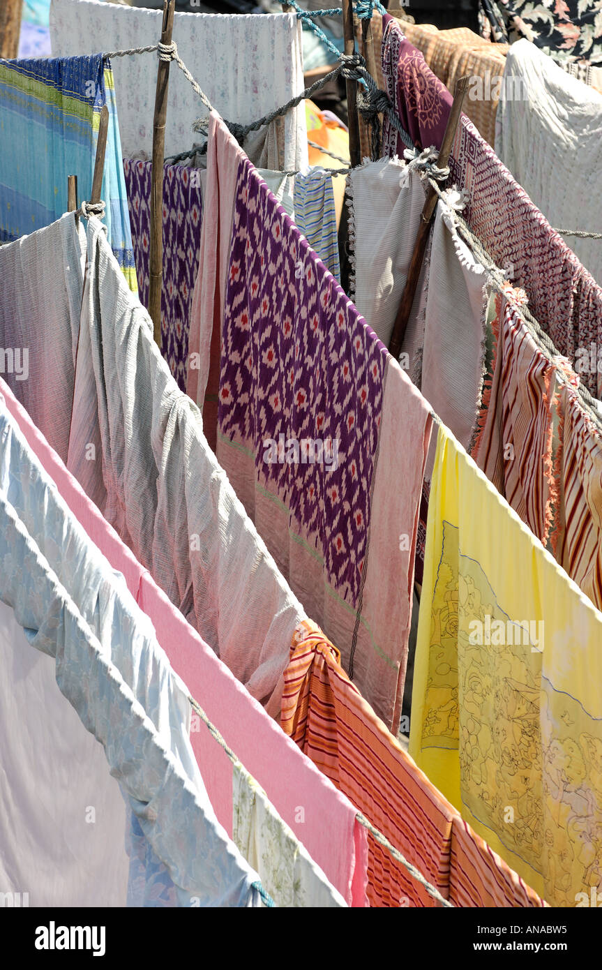 Drying at the open air laundry at Dhobi Ghat, Mumbai (Bombay Stock ...