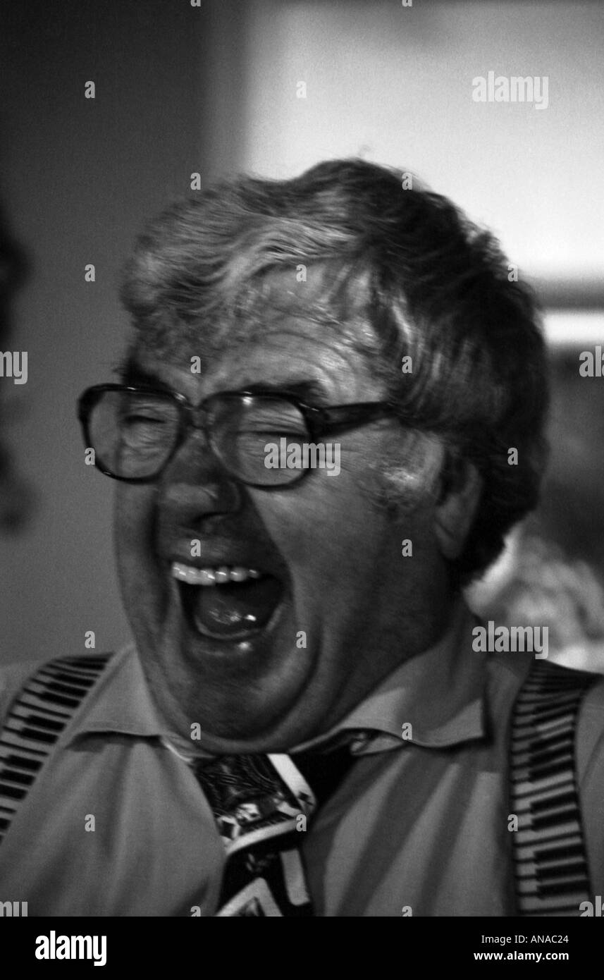 Frank carson hi-res stock photography and images - Alamy