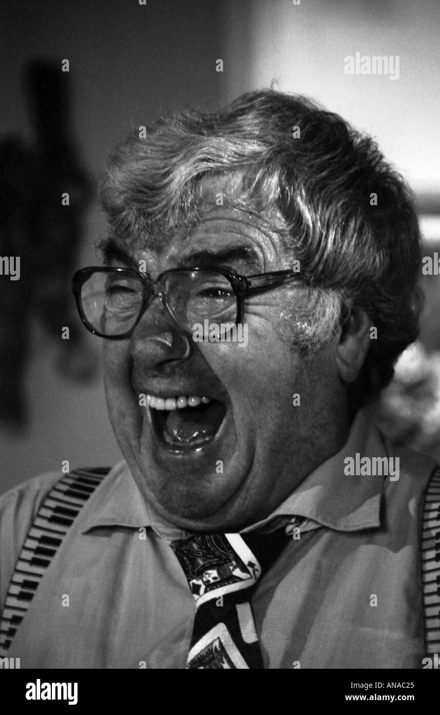 Frank carson comedian Black and White Stock Photos & Images - Alamy