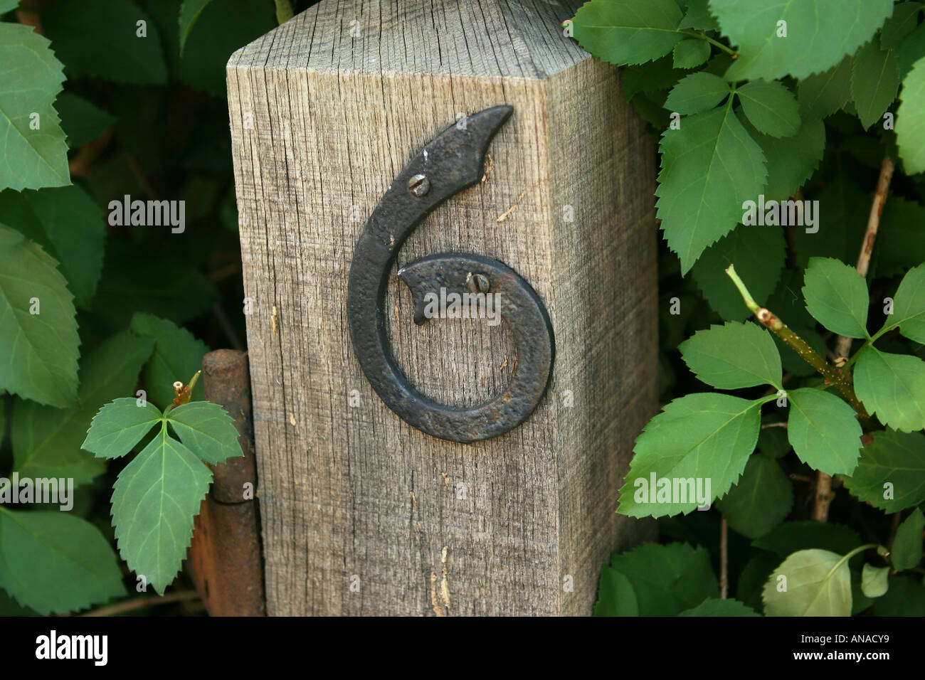 Gate numbers hi-res stock photography and images - Alamy