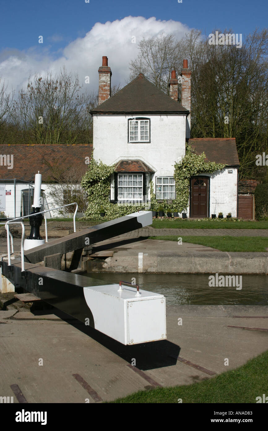 Lock Keeper s Cottage and Lock Gates Hatton Bottom Lock Grand Union ...