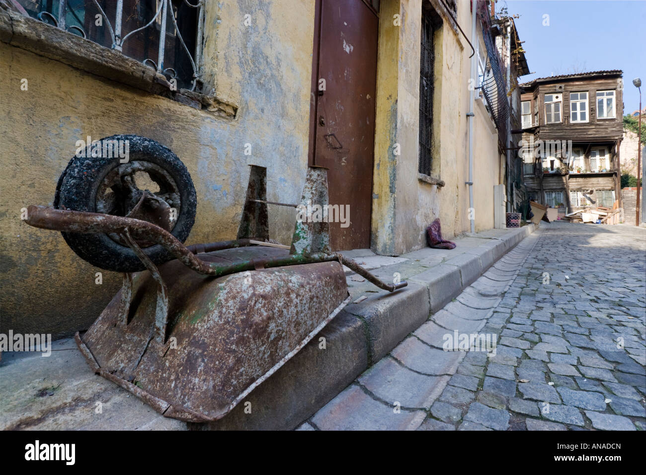 Sultanahmet backstreet hi-res stock photography and images - Alamy