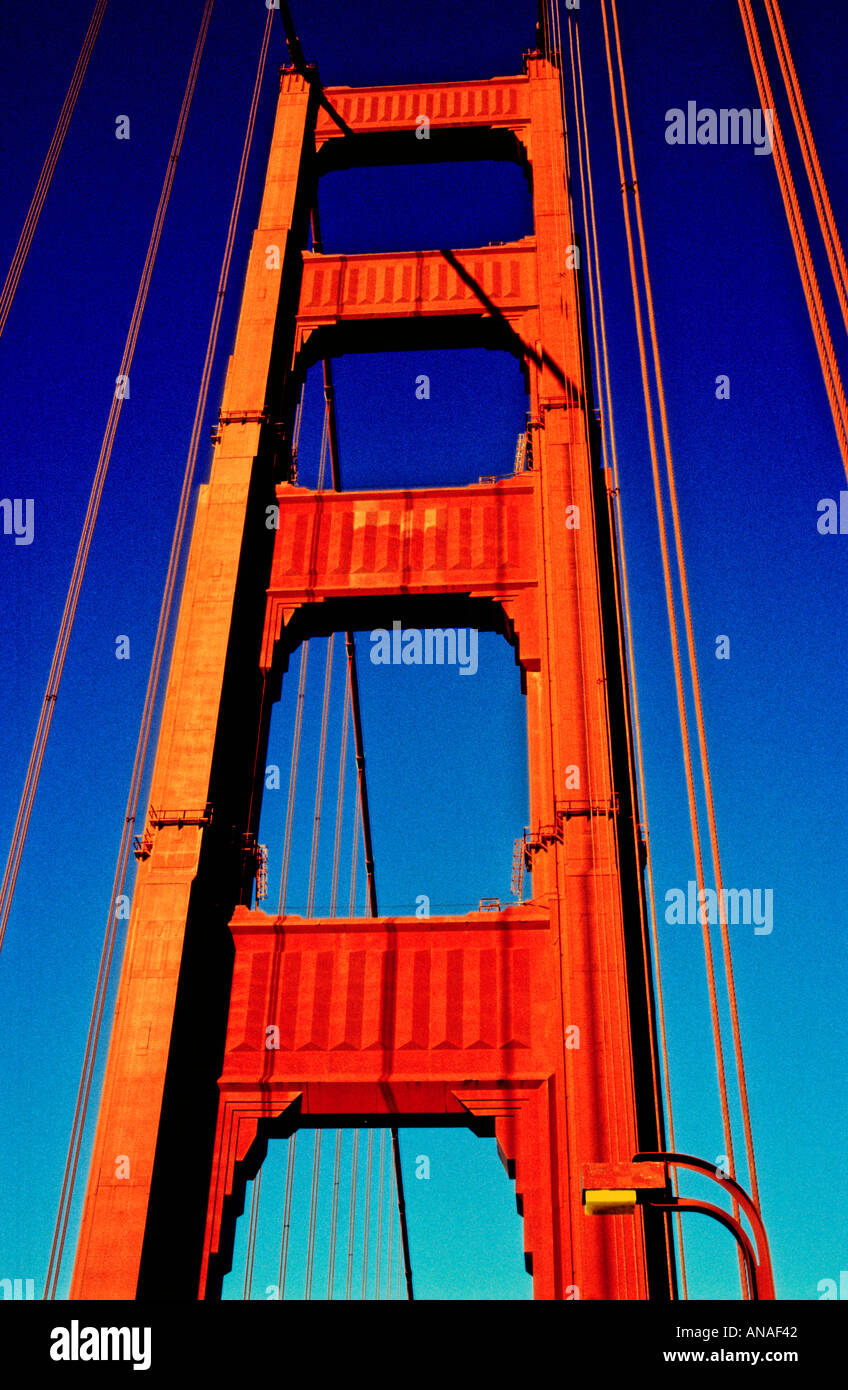 Golden gate bridge upright hi-res stock photography and images - Alamy