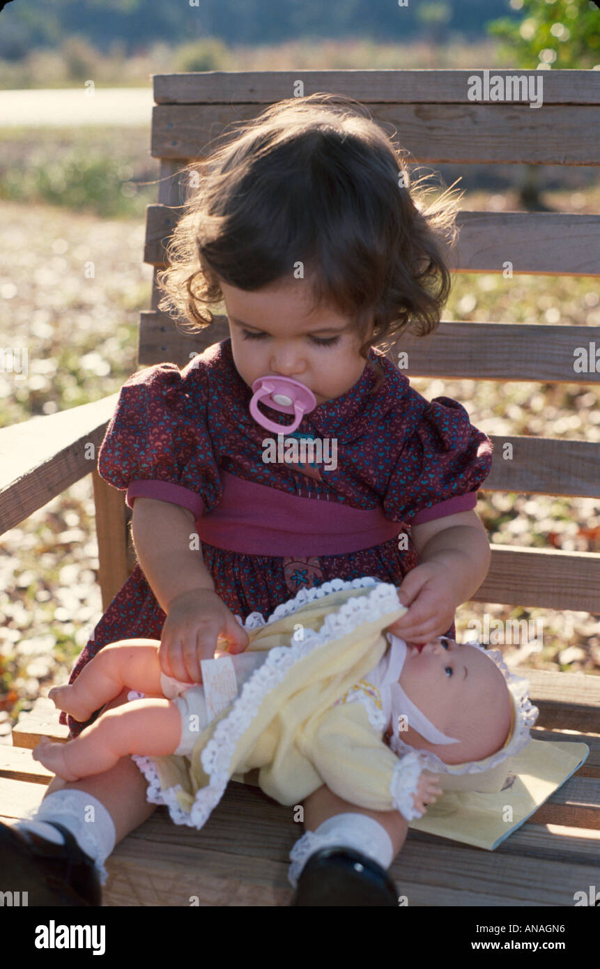 Alabama Stapleton,girl girls,youngster,female kids children toddler ...