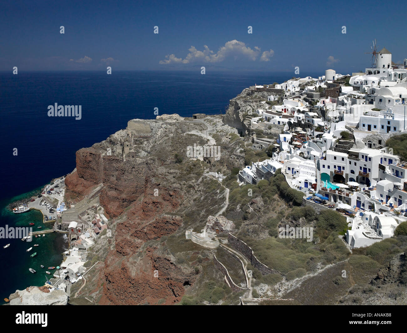 Clifftop village of Oia on the volcanic Greek island of Santorini Stock ...