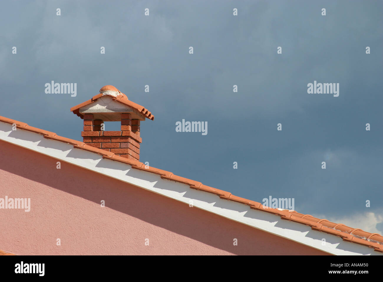 Pitched roof slope hi-res stock photography and images - Alamy