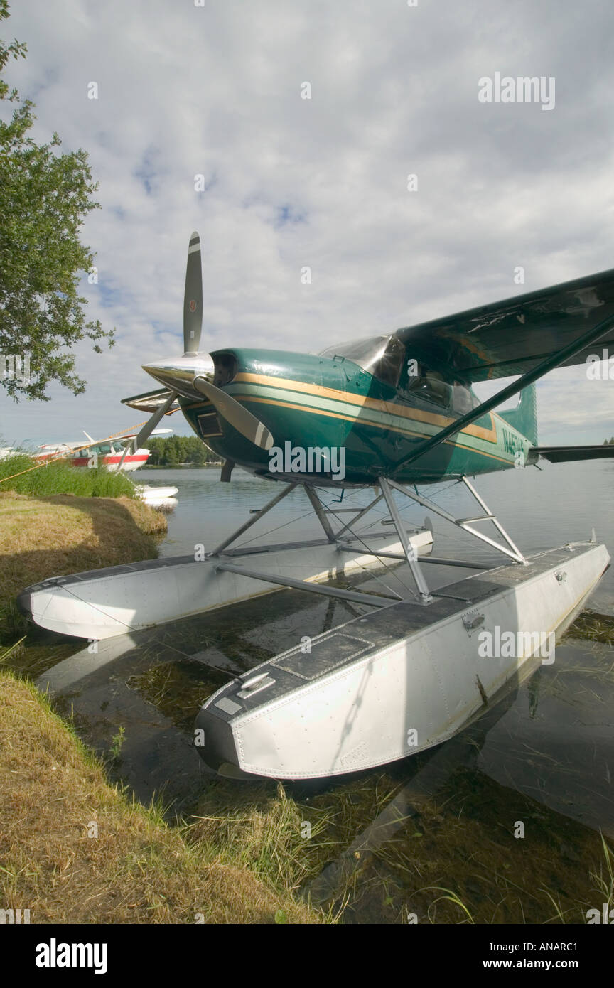 Floatplane on a mooring hi-res stock photography and images - Alamy