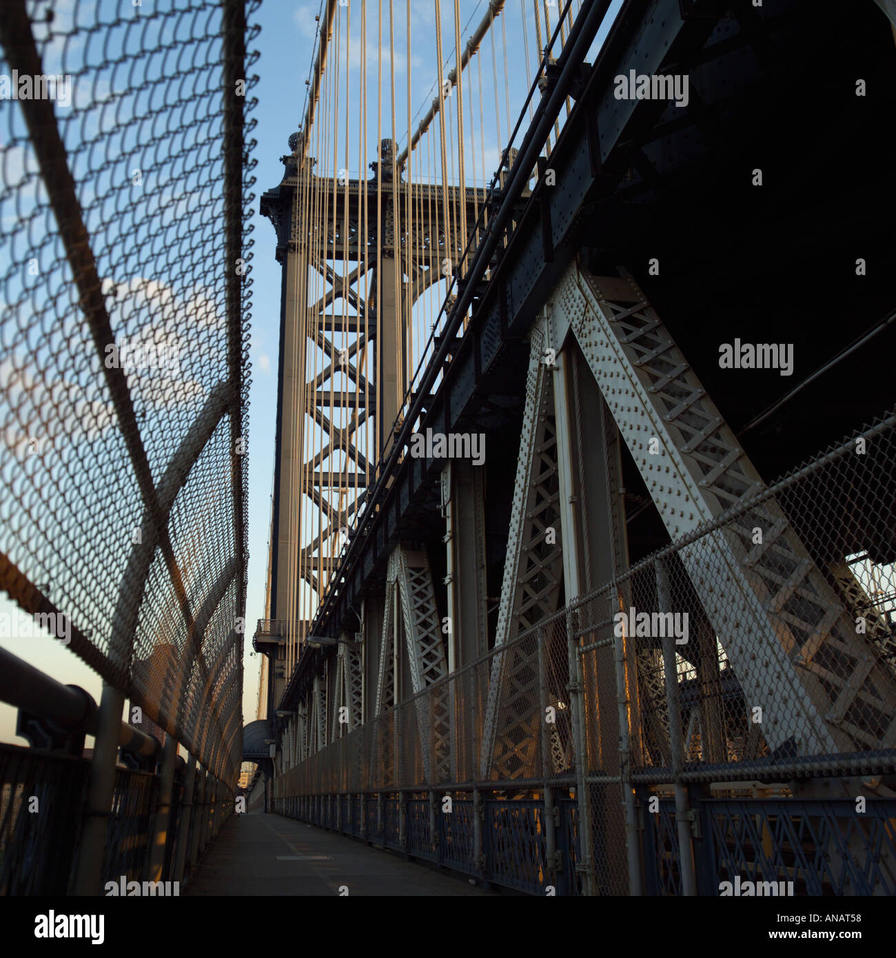 Steel beam structure manhattan bridge hi-res stock photography and ...