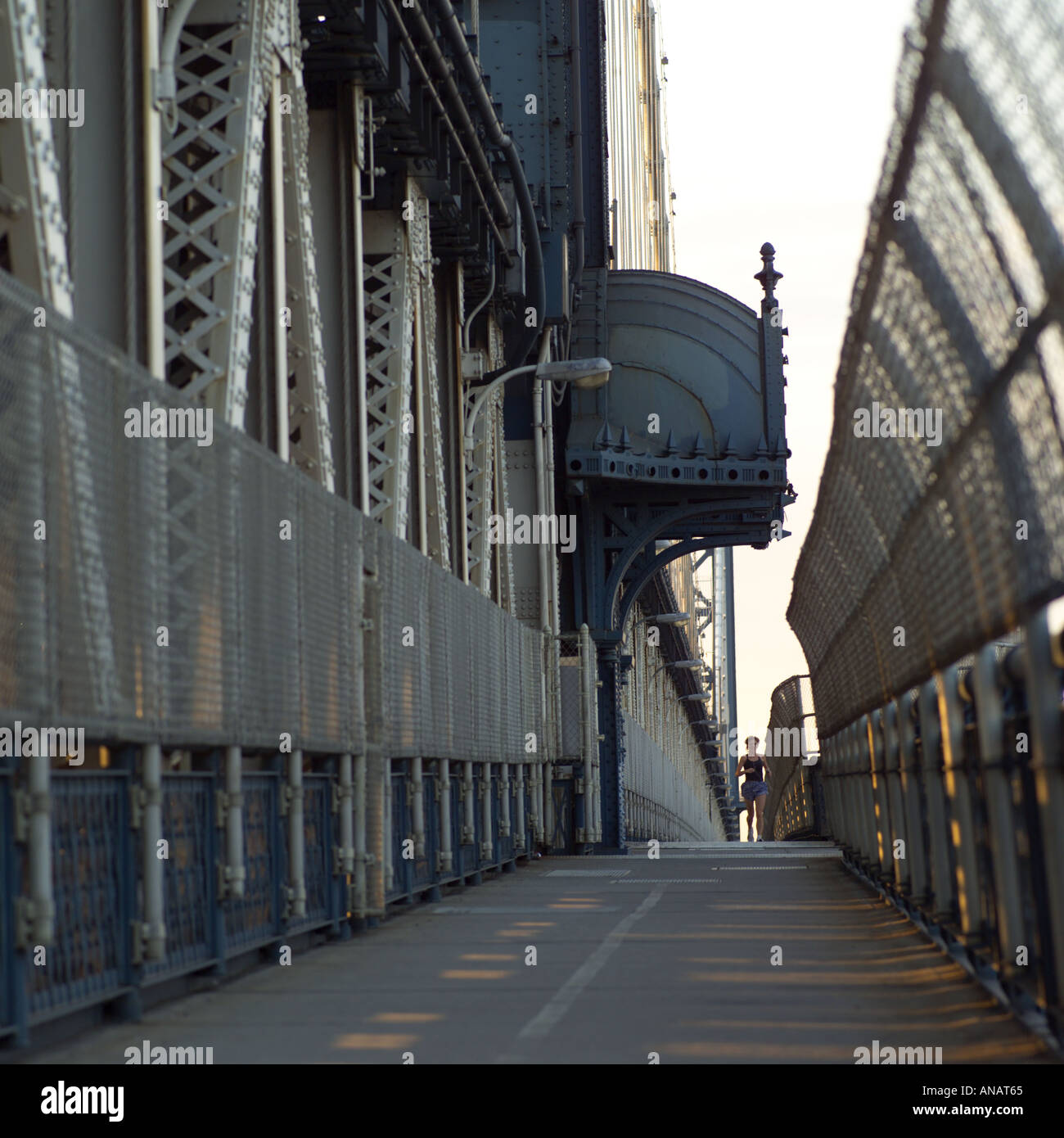 Steel beam structure manhattan bridge hi-res stock photography and ...