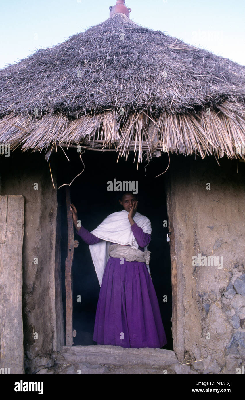 Amharic woman hi-res stock photography and images - Alamy
