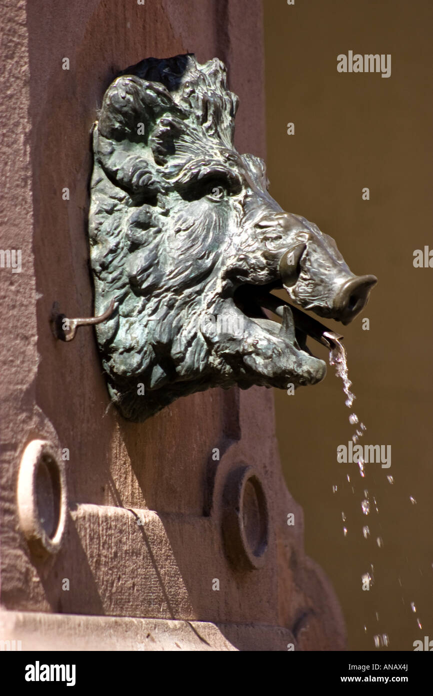 Gargoyle pig hi-res stock photography and images - Alamy