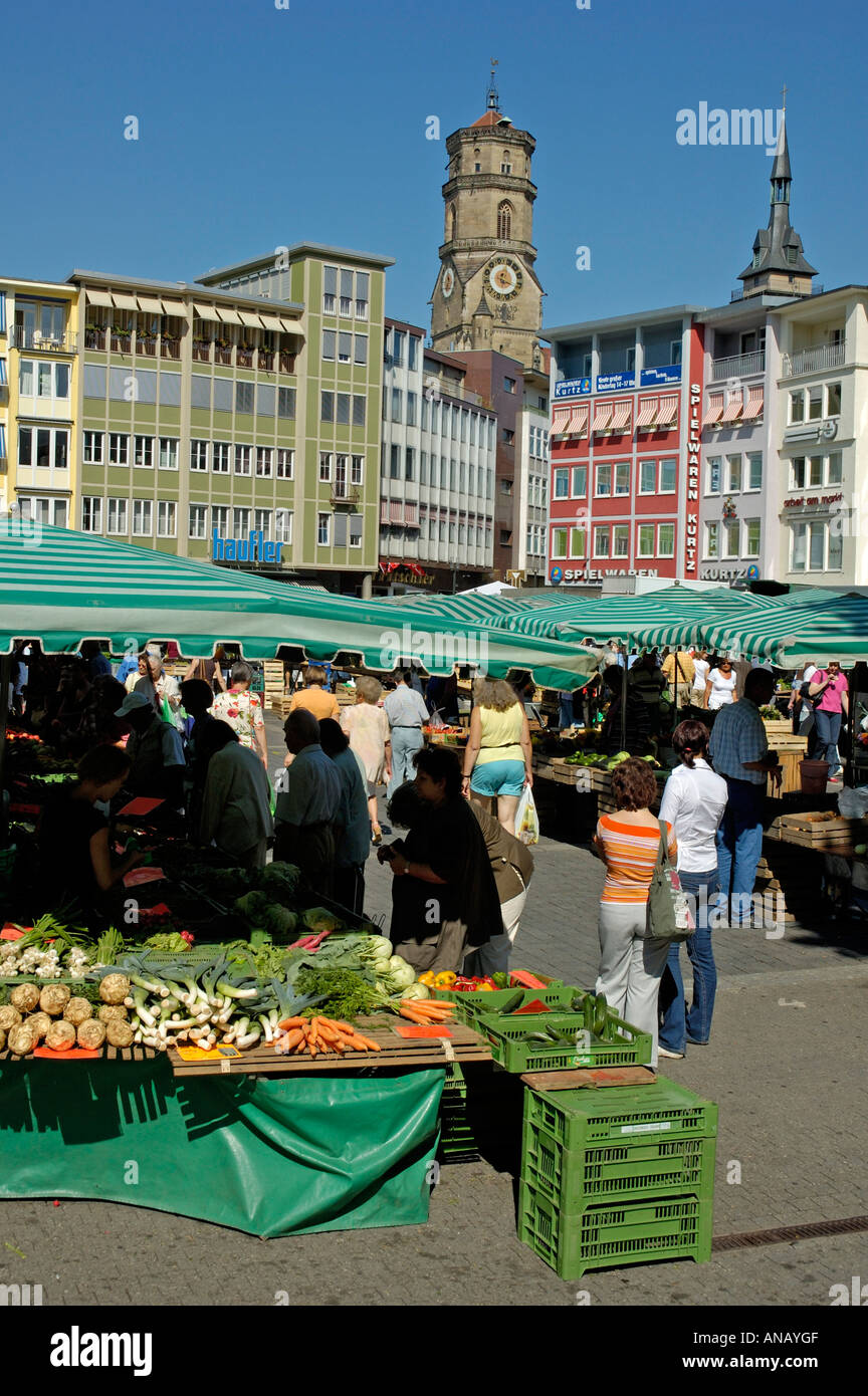 Weekly market at the Marktplatz in Stuttgart, Baden-Wuerttemberg Stock ...