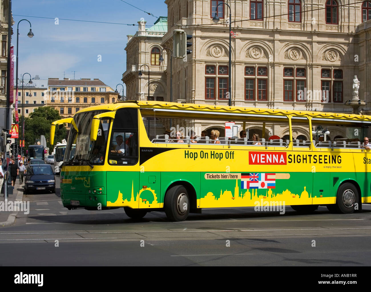 Austria Vienna bus Stock Photo - Alamy