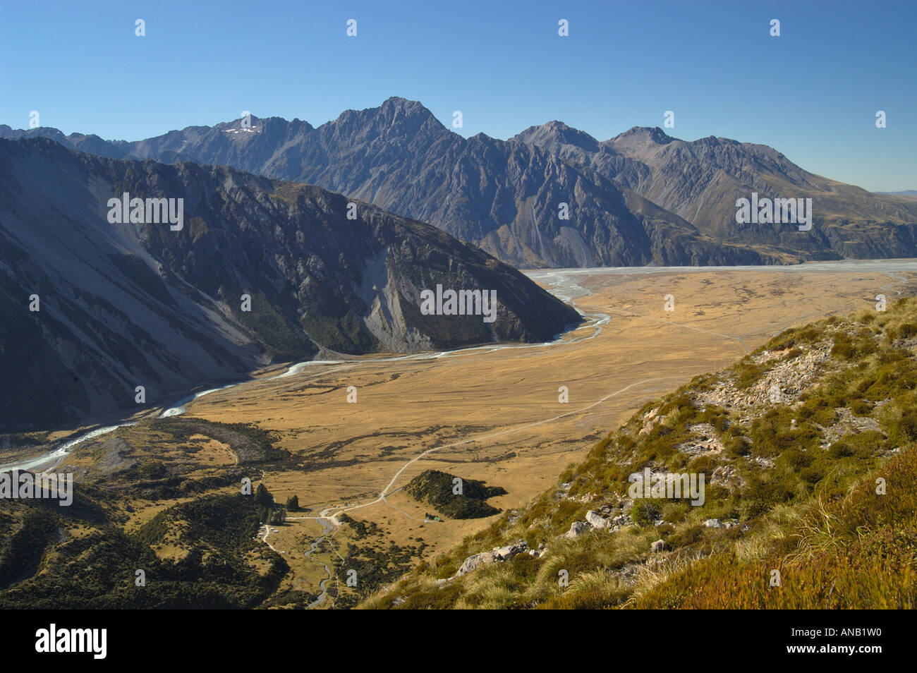 Sealy Tarns with a view of Mt. Sefton, Mount Cook Nationalpark, South Island, New Zealand Stock ...