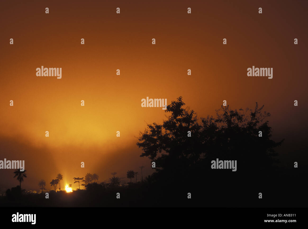 Gas flare nigeria hi-res stock photography and images - Alamy