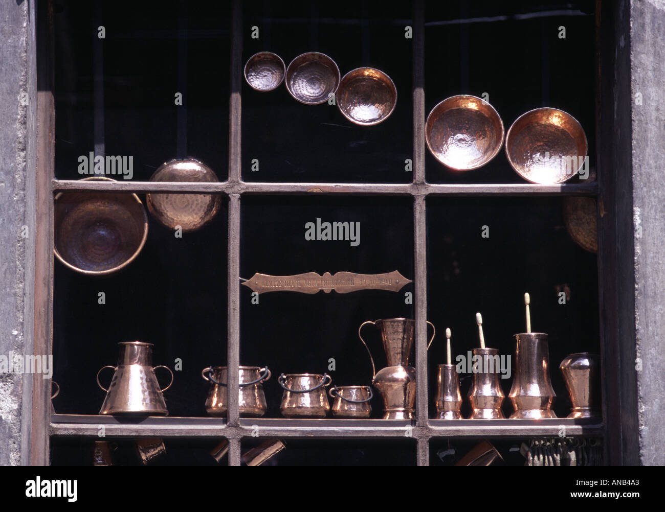 Copper brush hi-res stock photography and images - Alamy