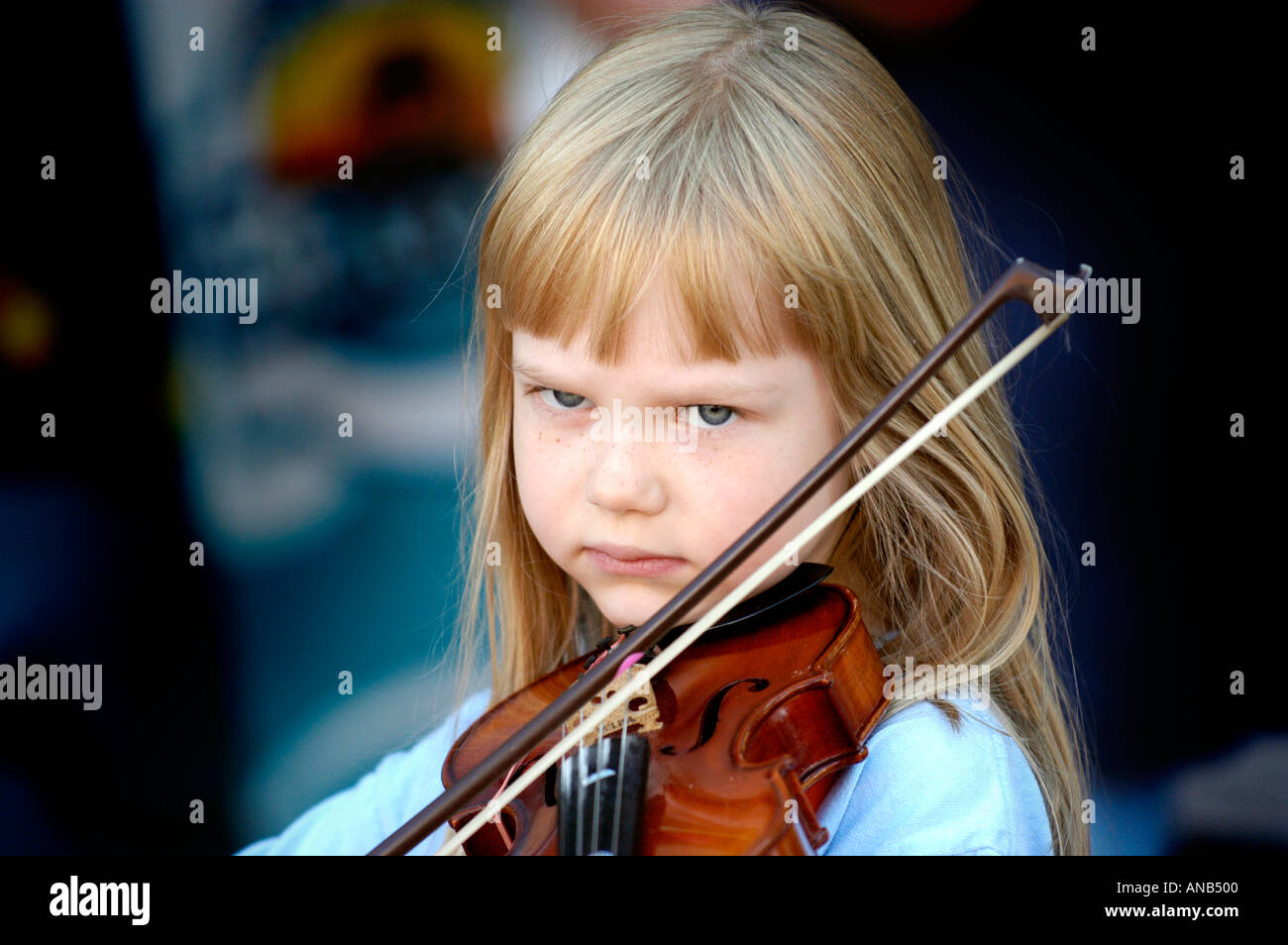 Close up of a Child Playing a Violin Stock Photo - Alamy