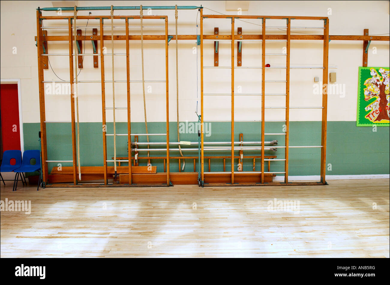 A empty school gym Stock Photo - Alamy