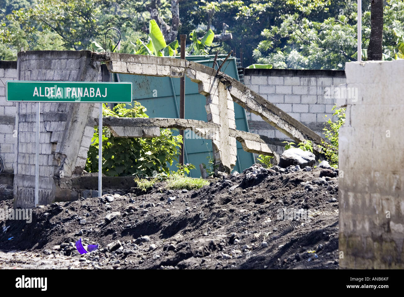 GUATEMALA PANABAJ Guatemalan village of Panabaj destroyed by mudslides ...