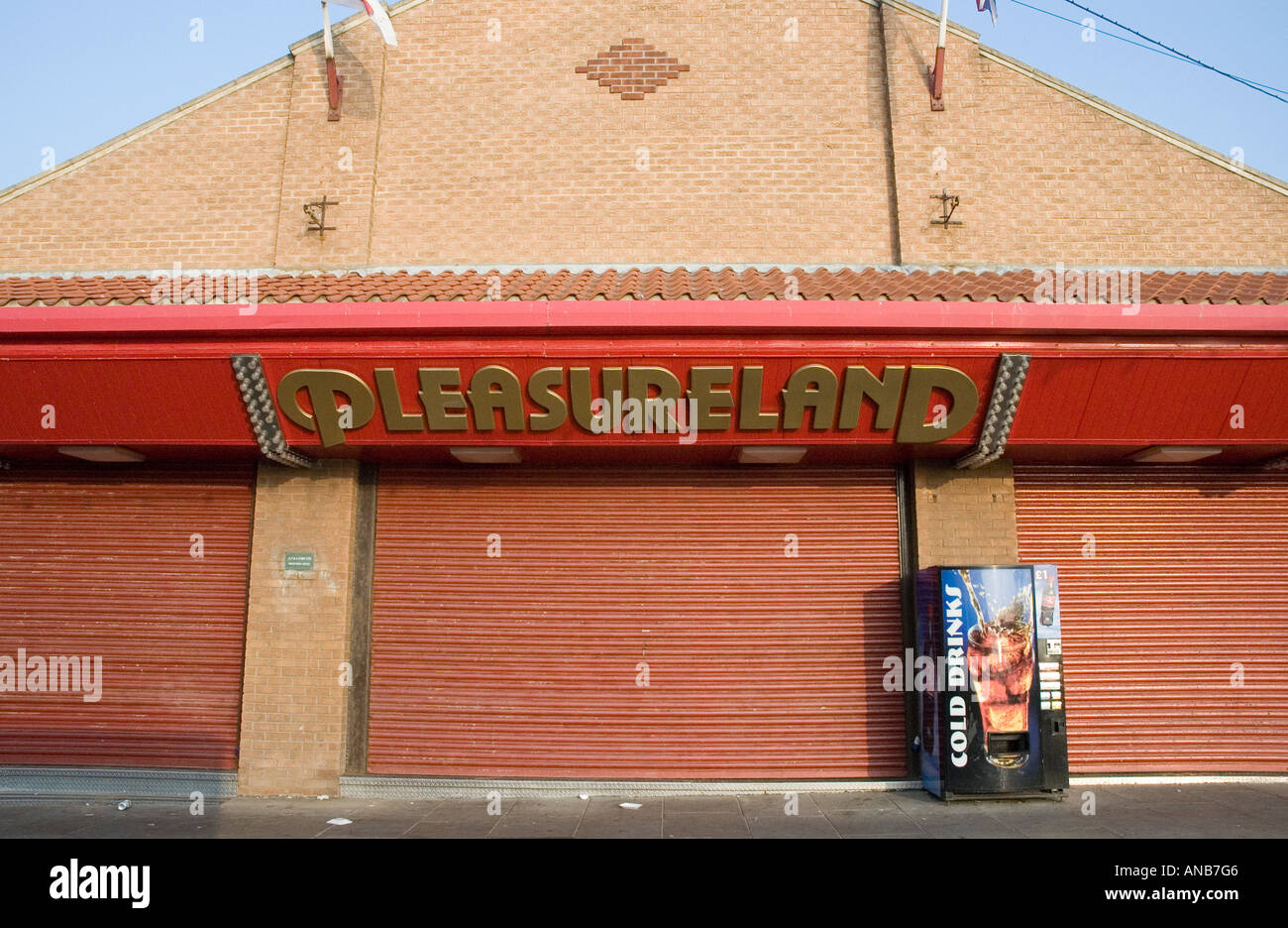 Amusement arcade whitby hi-res stock photography and images - Alamy