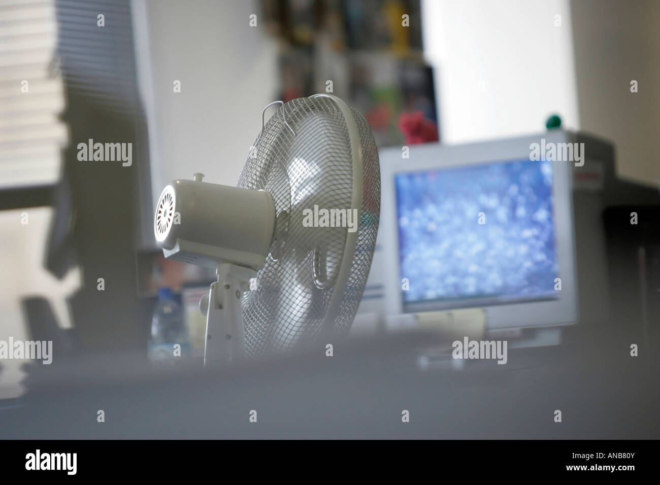 Workstation office hot desk hi-res stock photography and images - Alamy