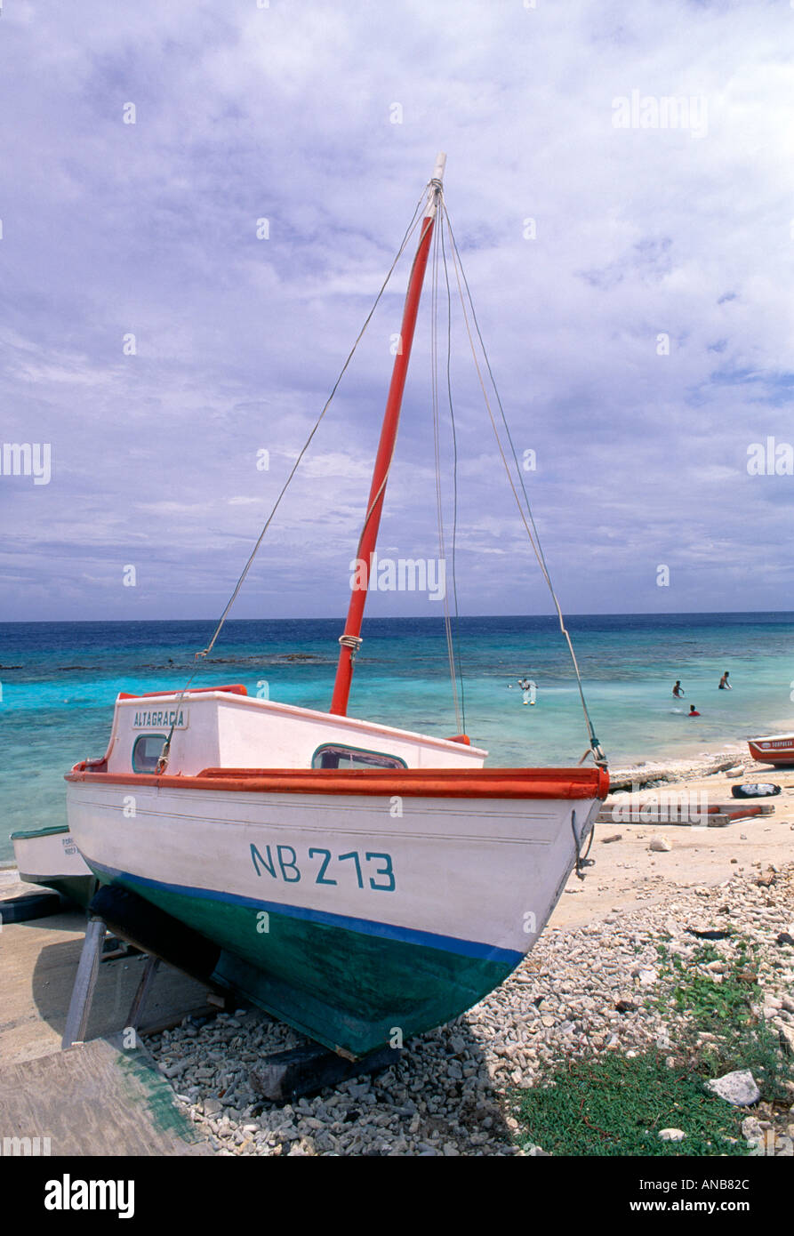 Bonaire sailboat Altagarcia on shore at Playa Frans Stock Photo - Alamy