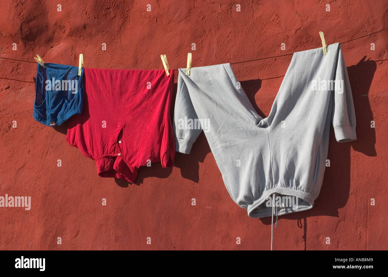 Washing on the line hi-res stock photography and images - Alamy