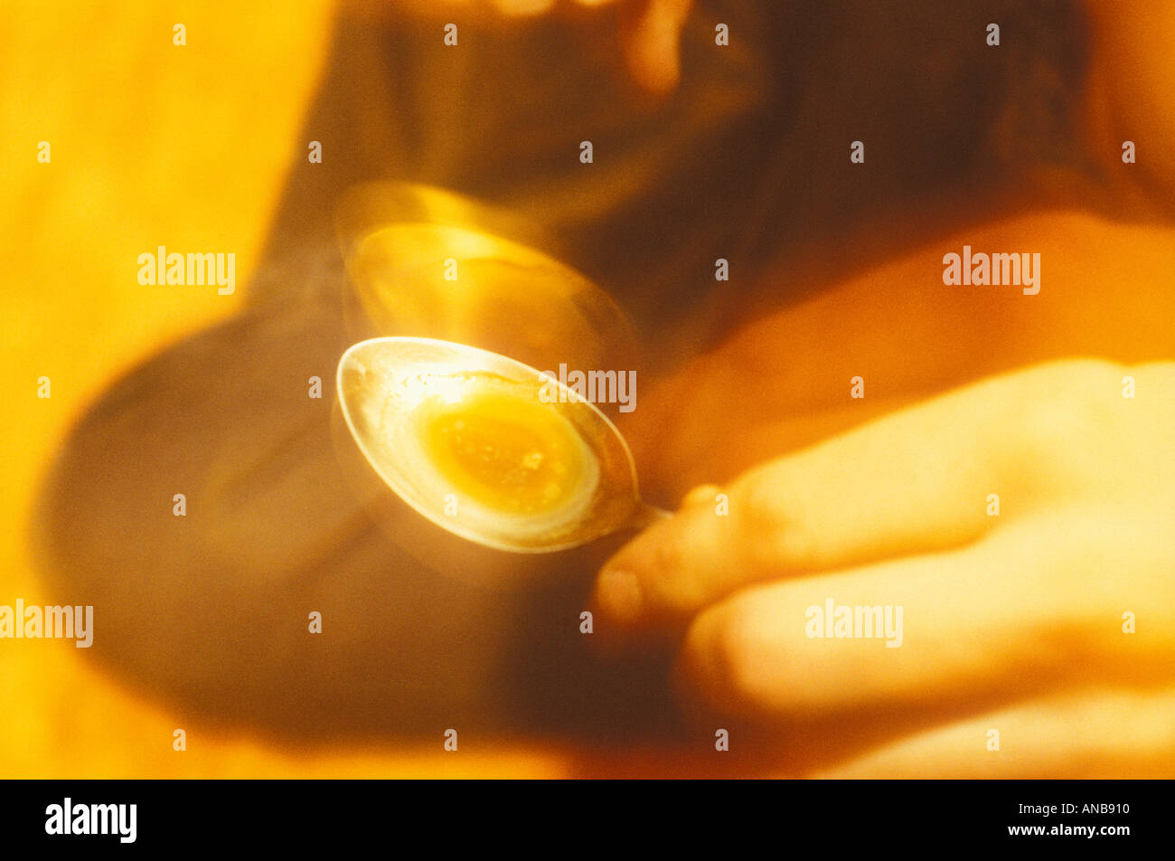 MANDATORY CREDIT MICHAEL CRAIG 44 7740 125873 HEROIN ABUSE A DRUG USER ...