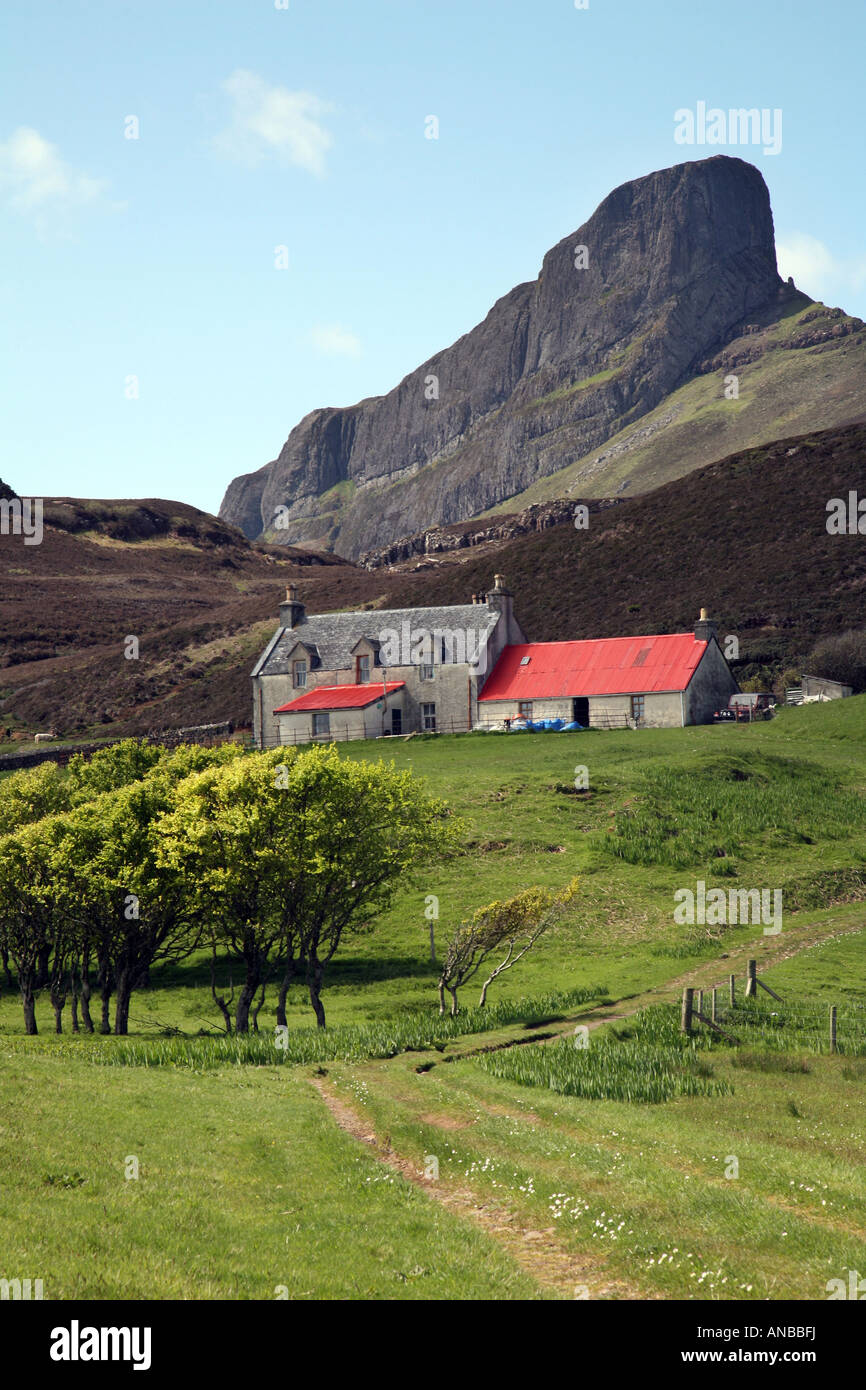 Isle of eigg house hi-res stock photography and images - Alamy